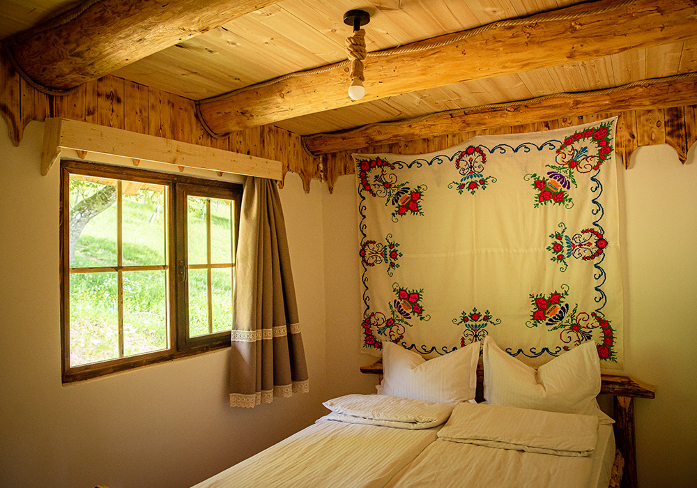 RoVillage: Maisons Traditionnelles à Louer en Roumanie