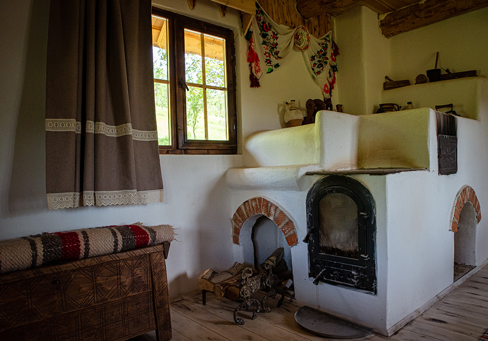 RoVillage: Maisons Traditionnelles à Louer en Roumanie